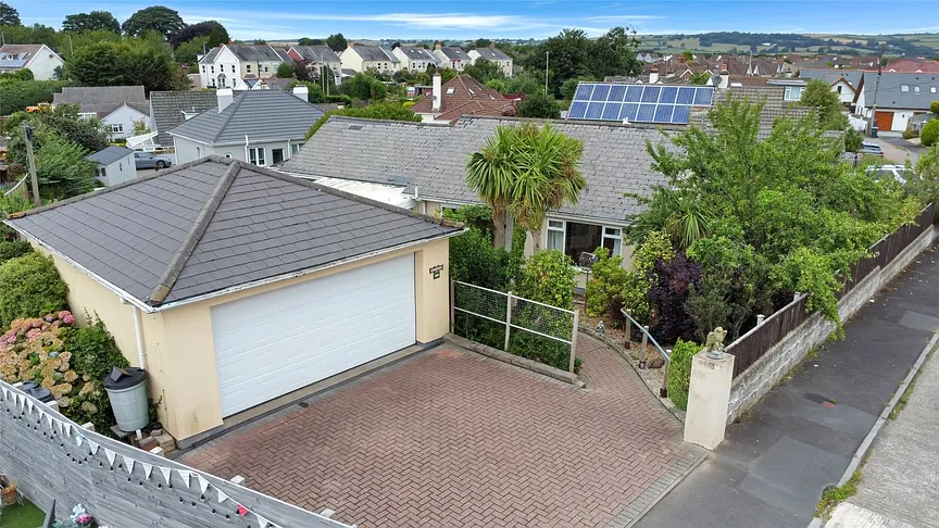 Bungalow for sale with 2 bedrooms in Manor Park, Sticklepath ...