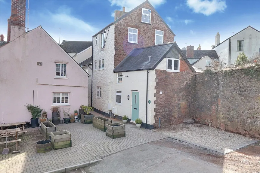 House for sale with 2 bedrooms in West Street, Wiveliscombe, Taunton ...